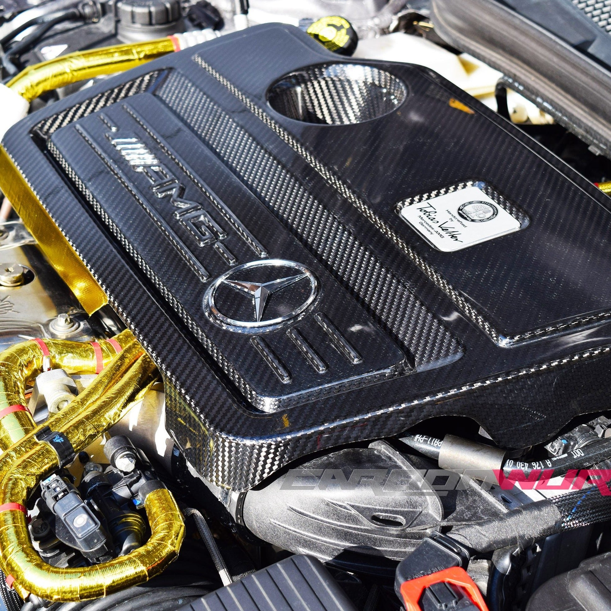MERCEDES A45 / CLA45 / GLA45 CARBON FIBRE ENGINE COVER – AUTOBUNCH®